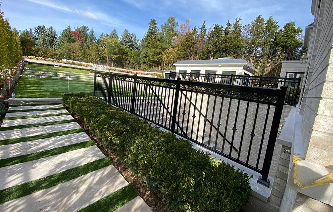Aluminum Railing Thorold | Glass Railing | Aluminum Railing